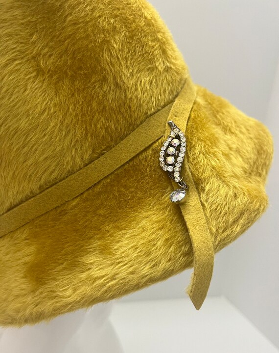 1960's Mod Gold Bucket Hat by Henri Original - Gem