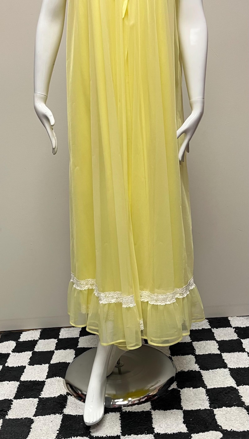 1960's Bright Yellow Full Length Peignoir Set With Lace Trim by Tosca ...