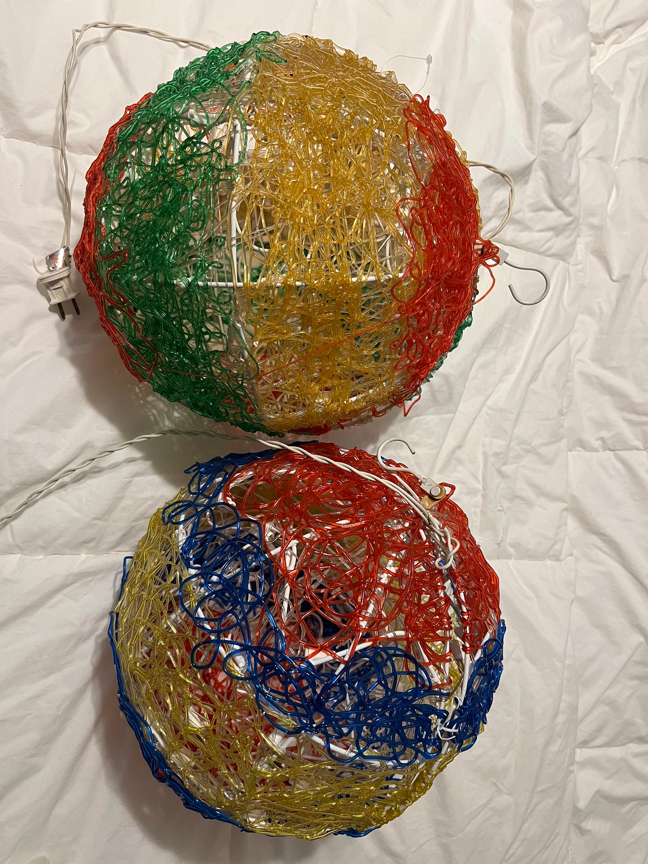 Extremely Rare Spaghetti Lucite Multicolor Sphere With Lights. 12 ...