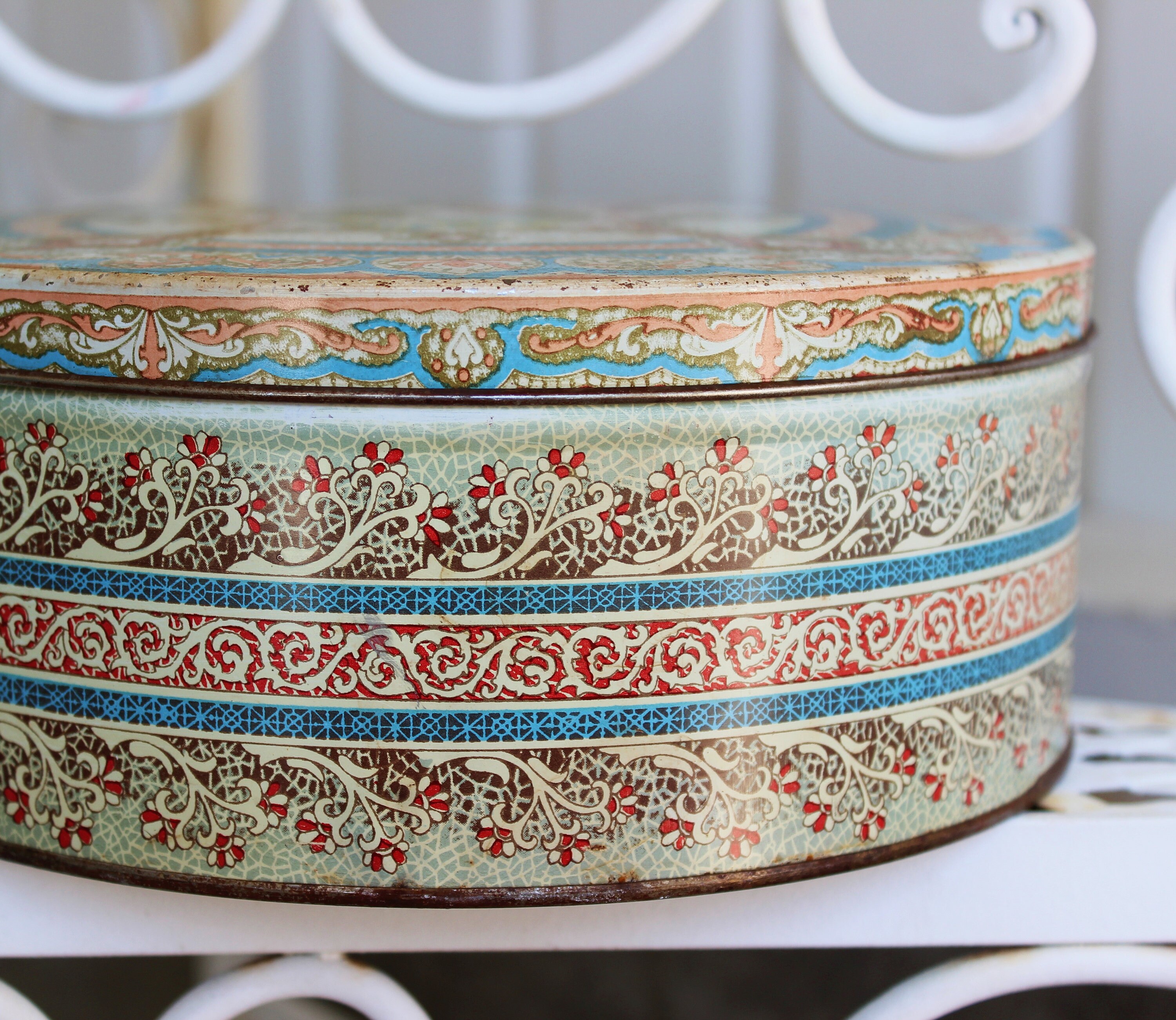 Antique FANCY CAKE TIN Pink & Blue, Vintage Round Tin, Rustic Antique ...