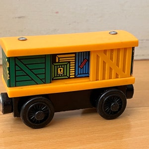 Crate Box Car With Sliding Doors Thomas the Tank Engine and Friends ...
