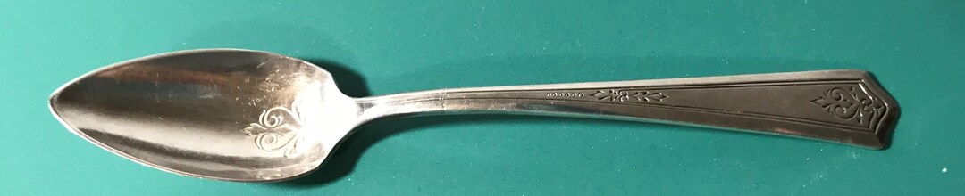 Vintage 1881 Rogers A1 Silverplate Coffee or Desert Spoon "essex ...
