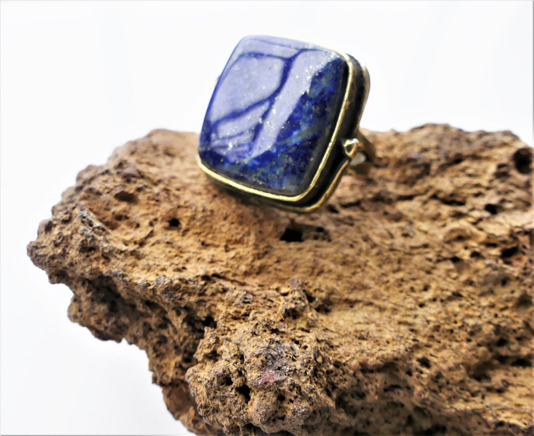 FARFALLA. Bague imposante ethnique, lapis lazuli, bronze, bohème, bijou barbare, bleu, anneau ...