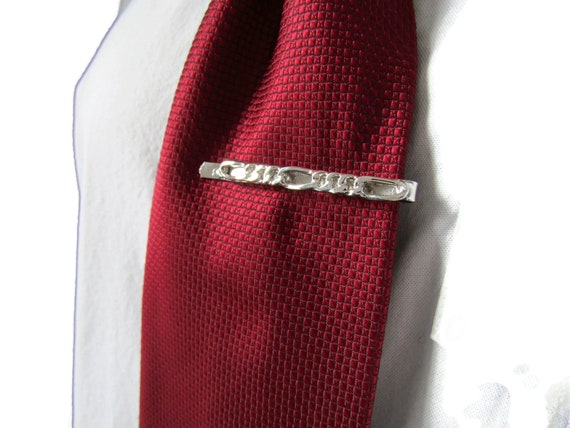 Vintage Red Textured Tie with Silver Chain Link Tie C… - Gem
