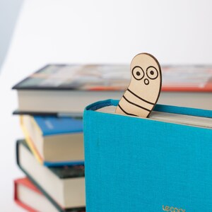 Laser Cutter SVG File - Bookworm Bookmark - Etsy