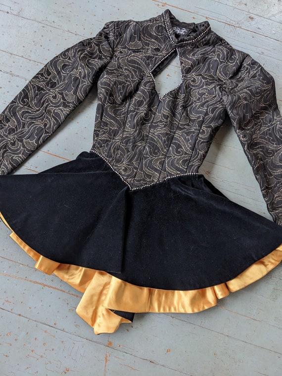 Vintage velvet figure skating costume - Gem