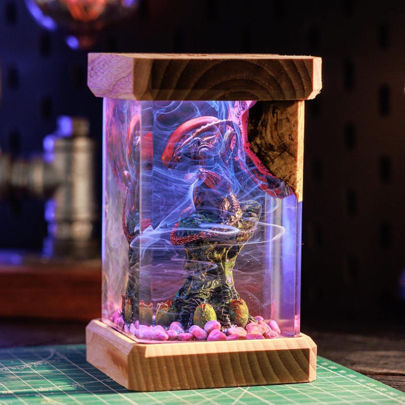 Xenomorph Resin Lamp | Alien Movie LED Light | Handmade Horror Decor ...