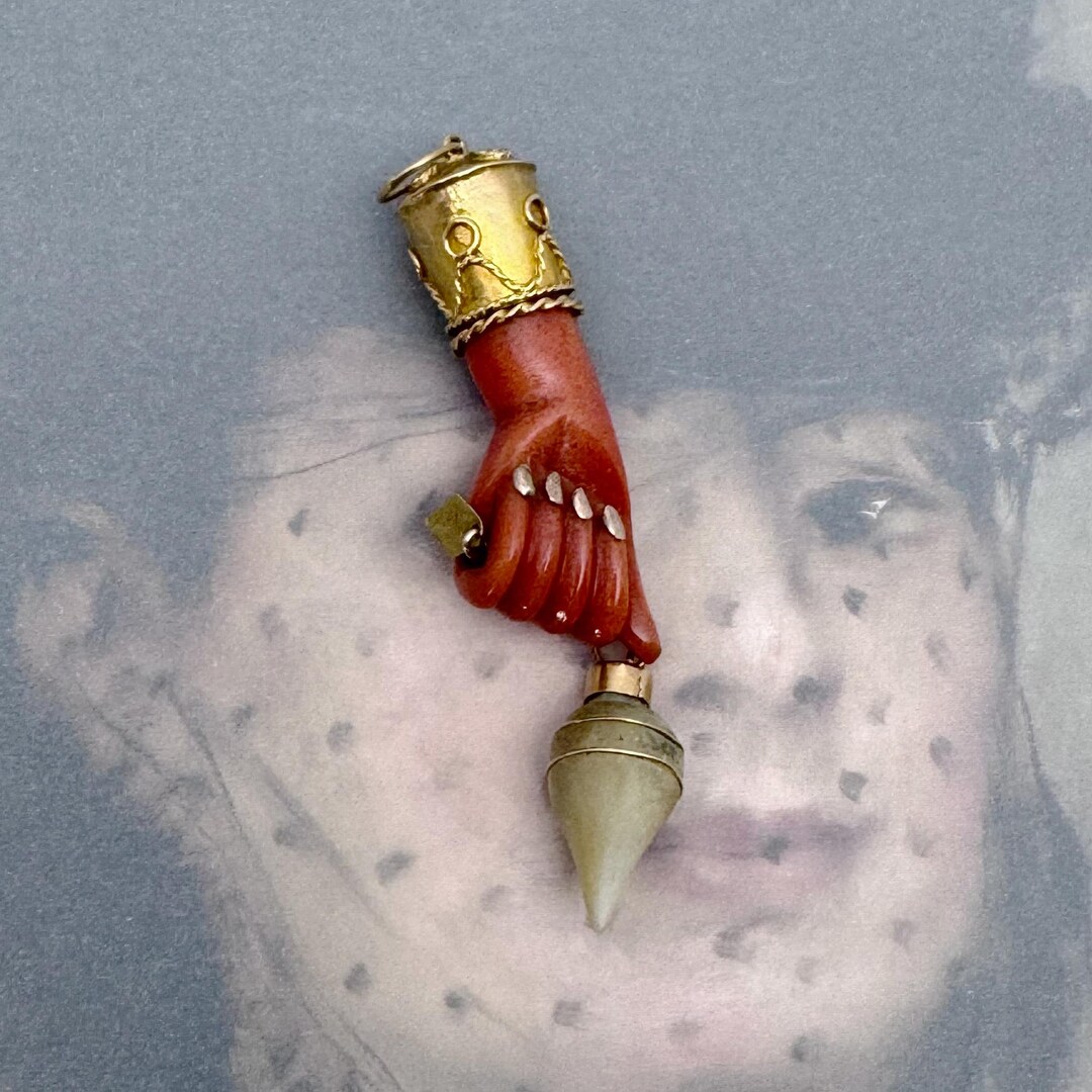Vintage 14k Gold Mano Fico Pendant, 14 Ct Gold Galalith Mother of Pearl ...