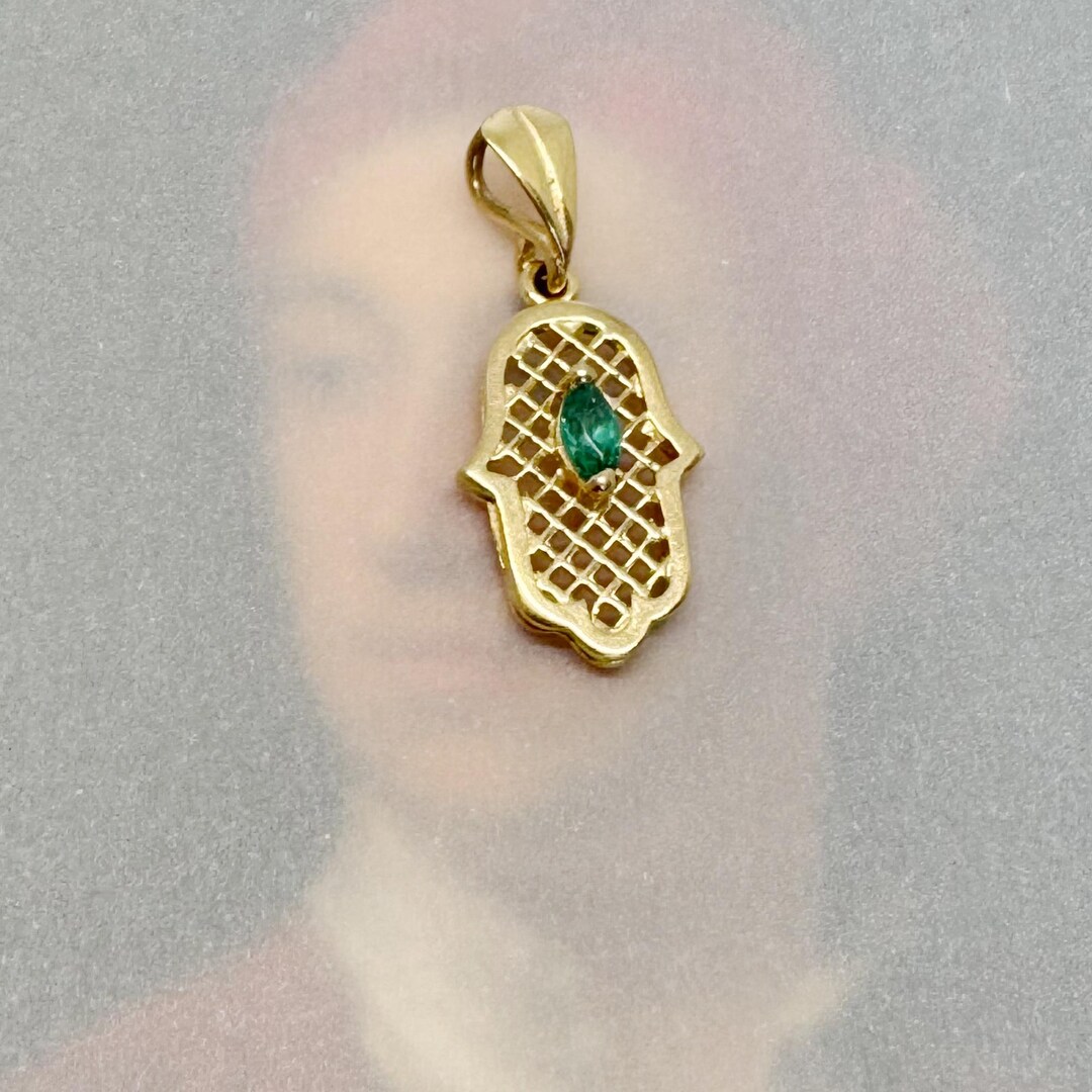 Vintage 14k Gold Hamsa Hand Pendant: Fatima Charm, Green Stone - Etsy