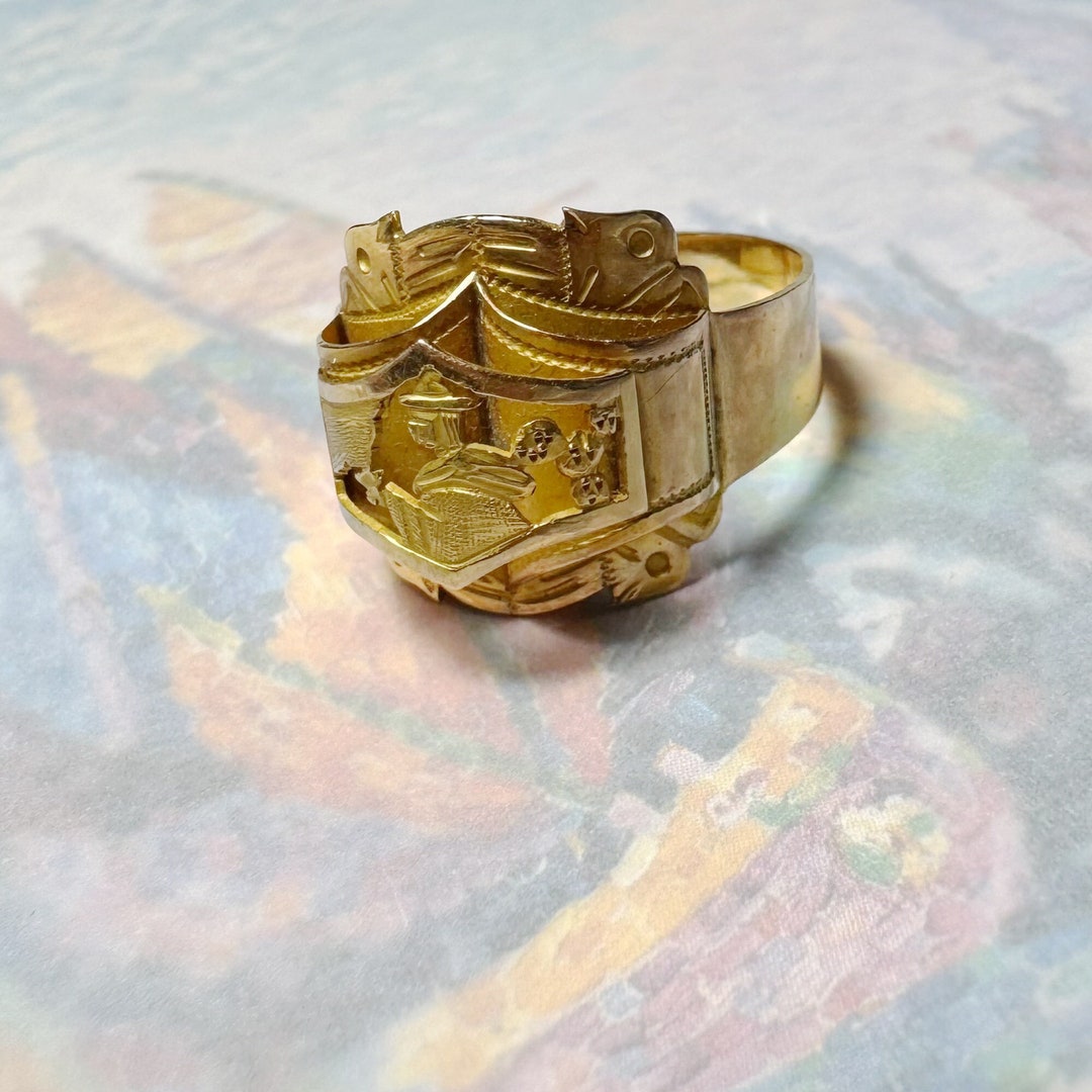 Vintage 18k Gold Storyteller Band Ring, 1940s Silhouette, Antique ...
