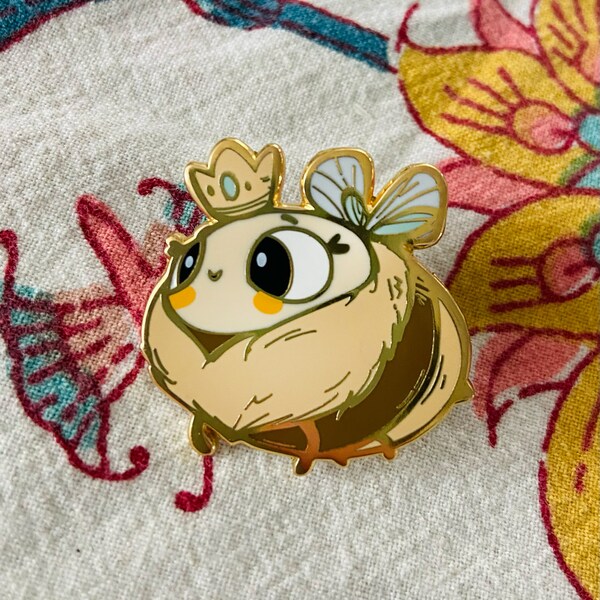 Bee Pin - Etsy