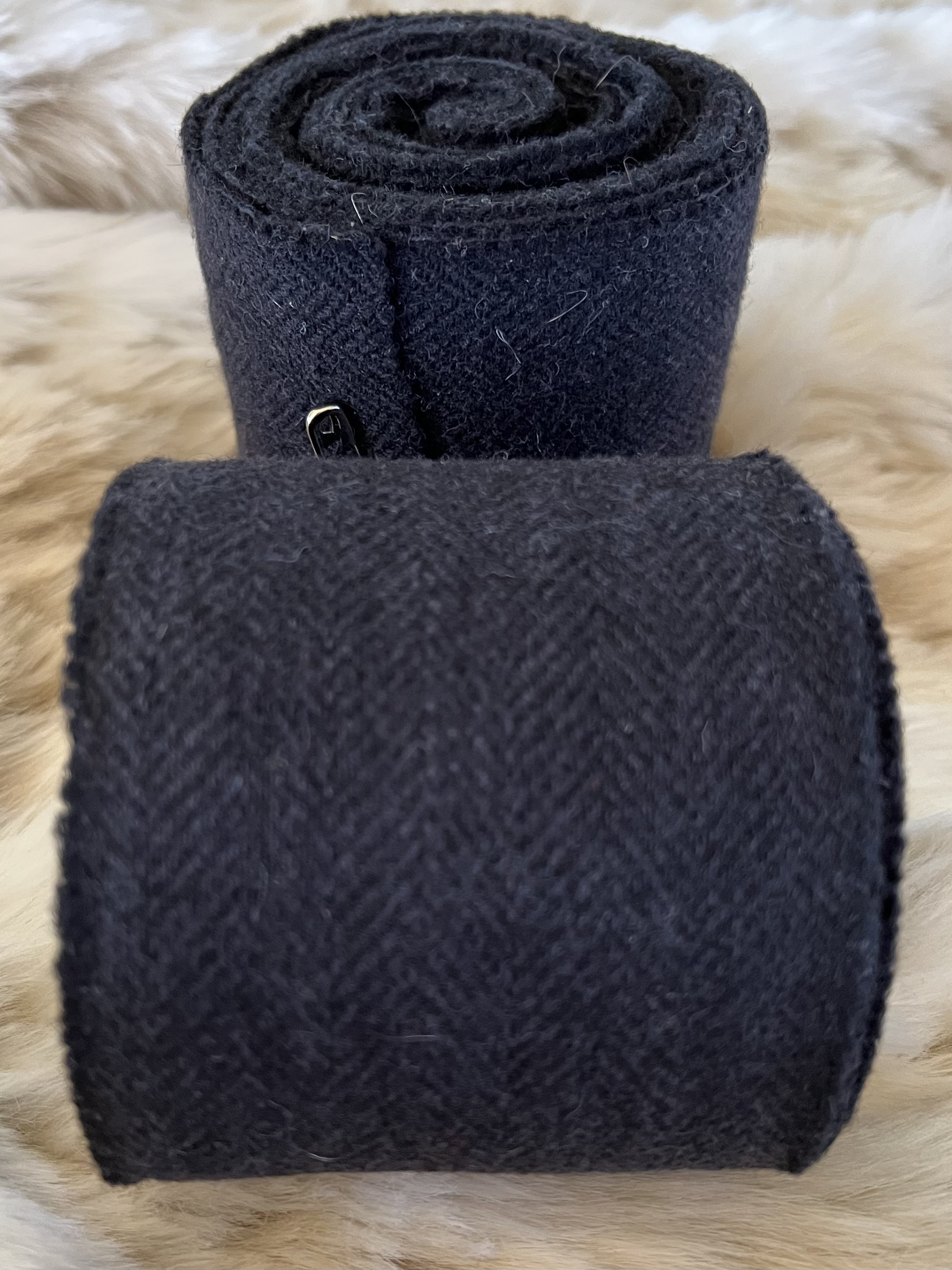 Winingas Viking Norse Anglo-saxon Leg Wraps Hand-dyed Black Herringbone ...