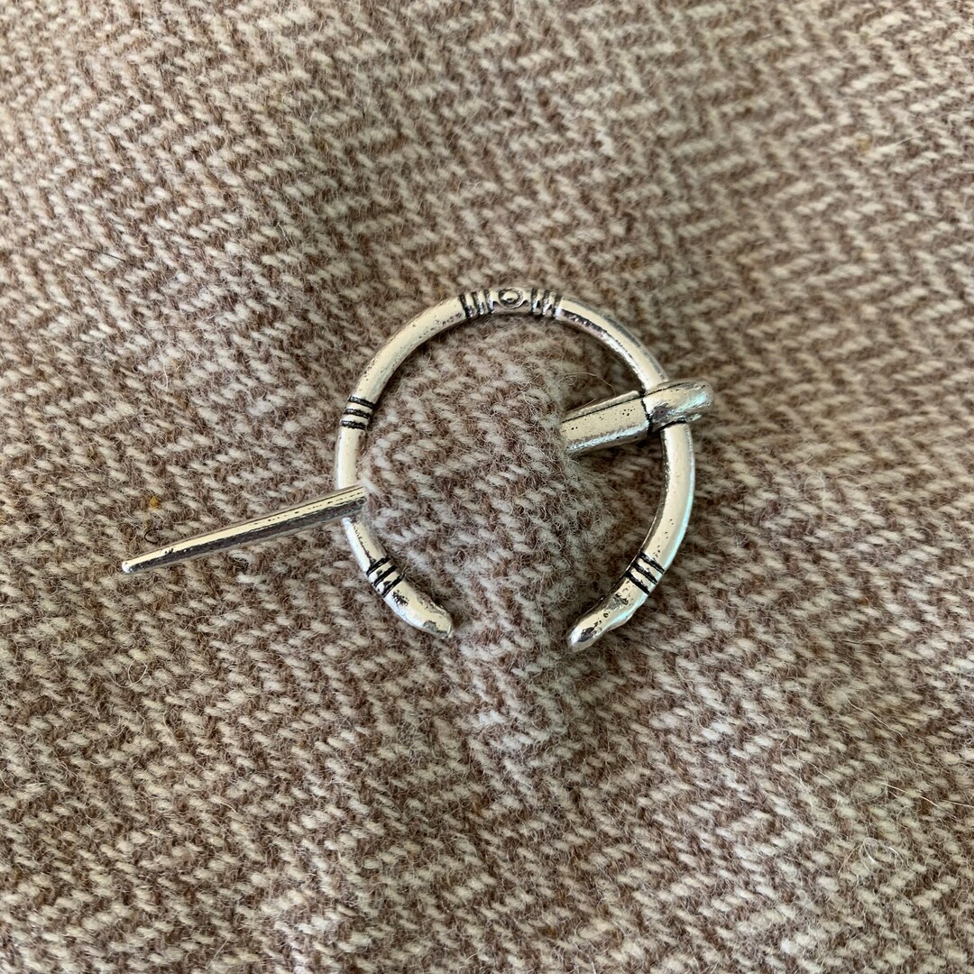 Penannular Style Cloak Pin Brooch Closure, Silver Color - Etsy