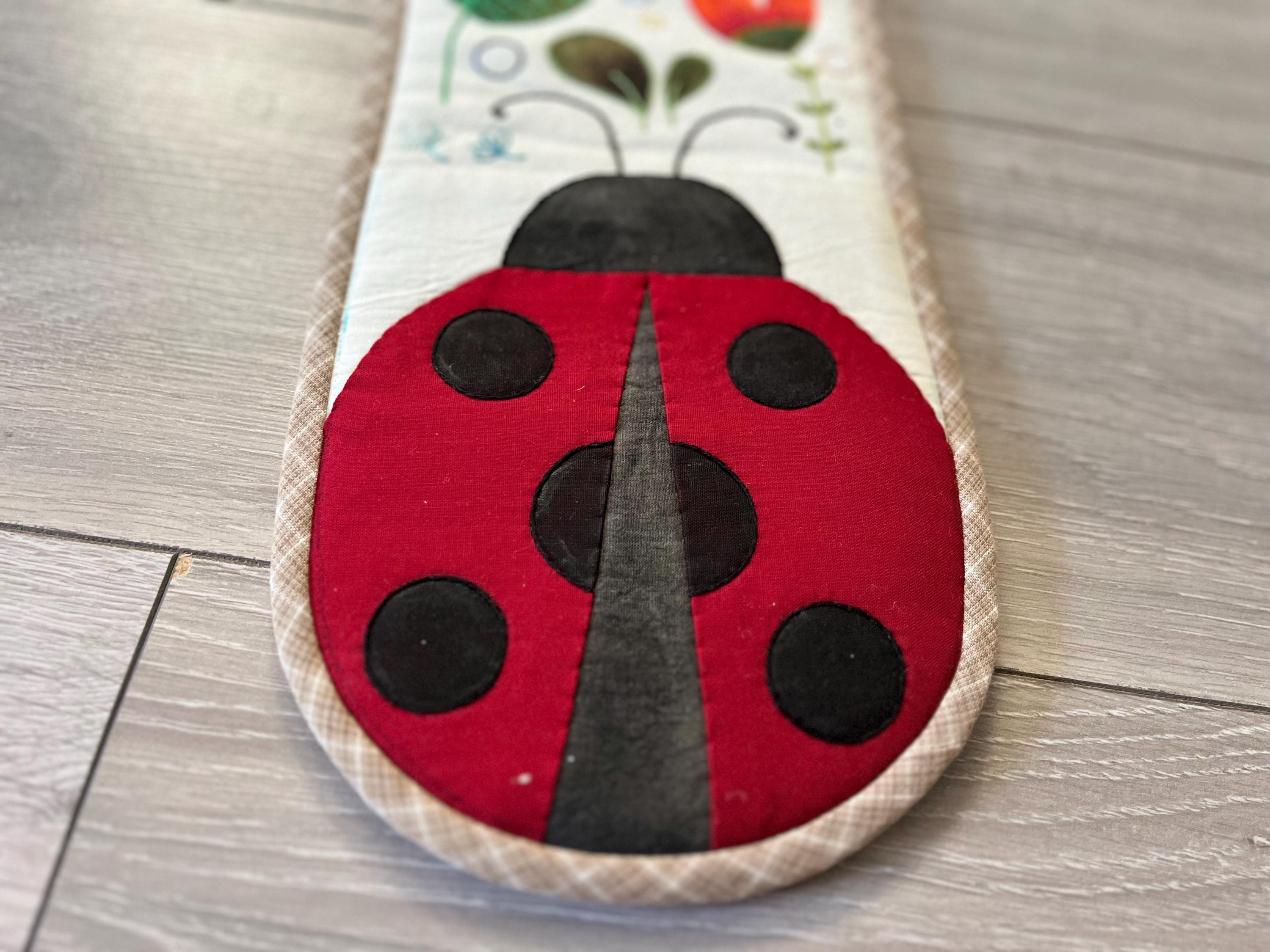 Mixed Media Ladybugs Double Oven Mittens Pattern and Instruction for ...