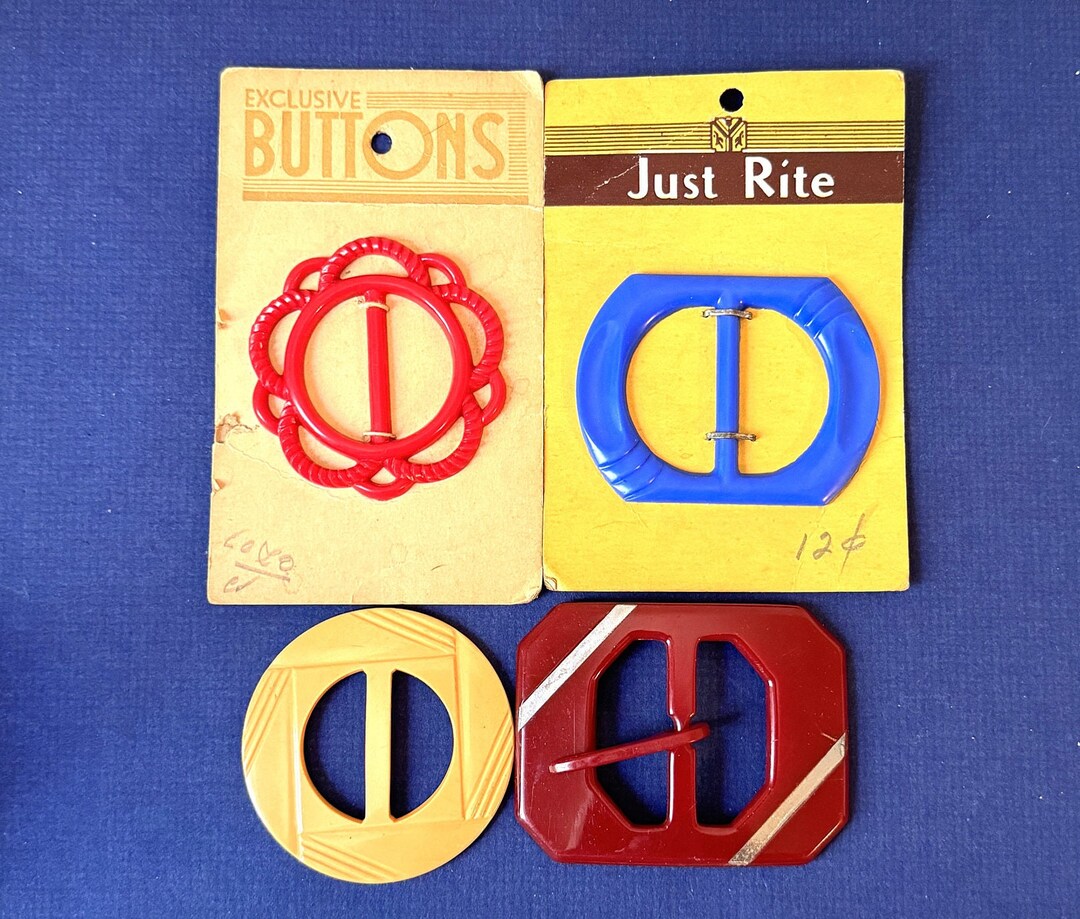 4 Vintage Plastic Buckles - Etsy