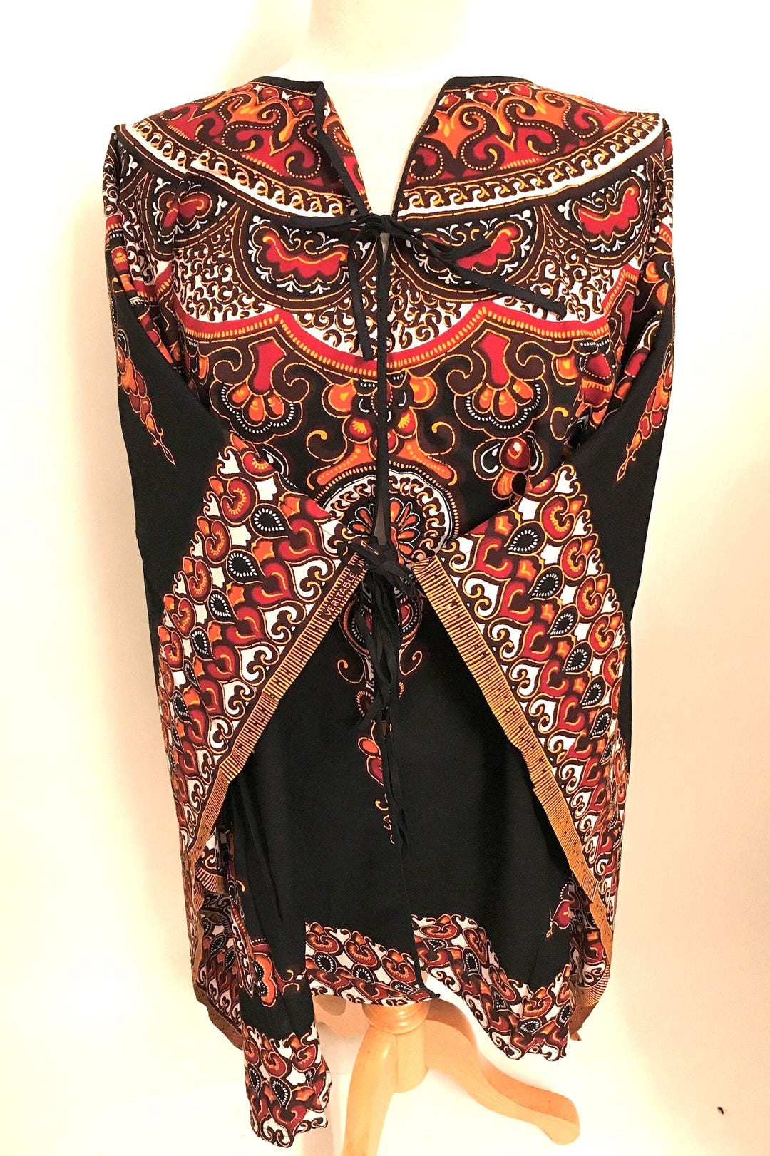 Beach Wrap: 12 Ways to Wear "tambu" From Curacao 1970s - Etsy