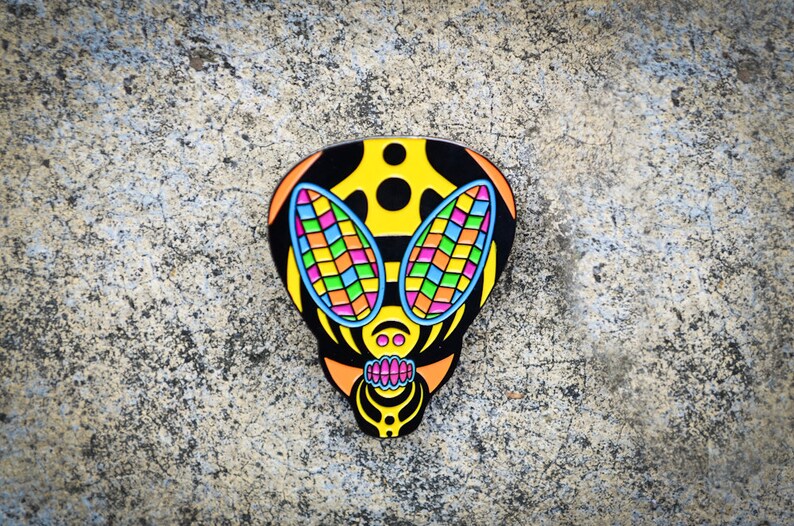 Hornet Alien Head - Pretty Lights Basssnectar - HAT PIN - Etsy