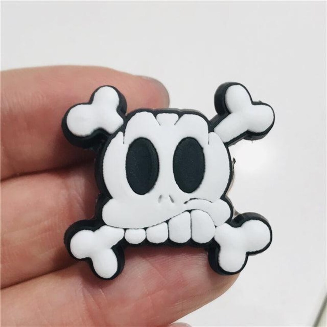 Skull and Crossbones PVC Flatback (pack of 5) - Etsy