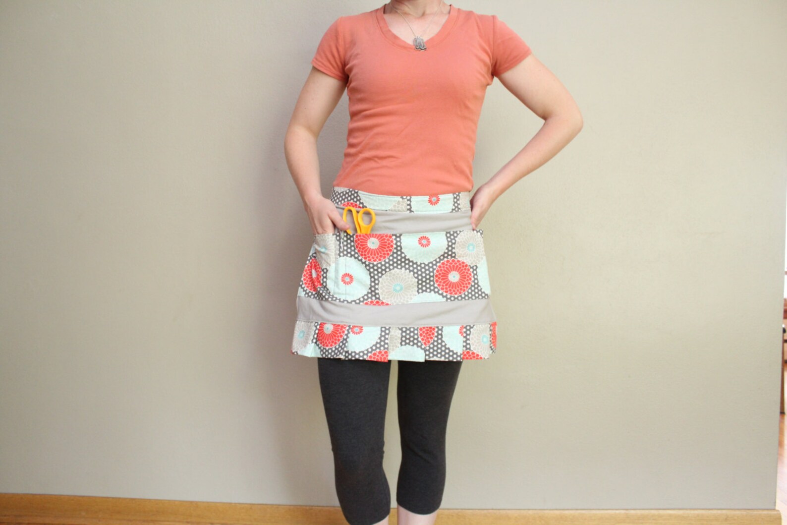 PDF Pattern Ruffled Vendor Apron Craft Apron Step by | Etsy