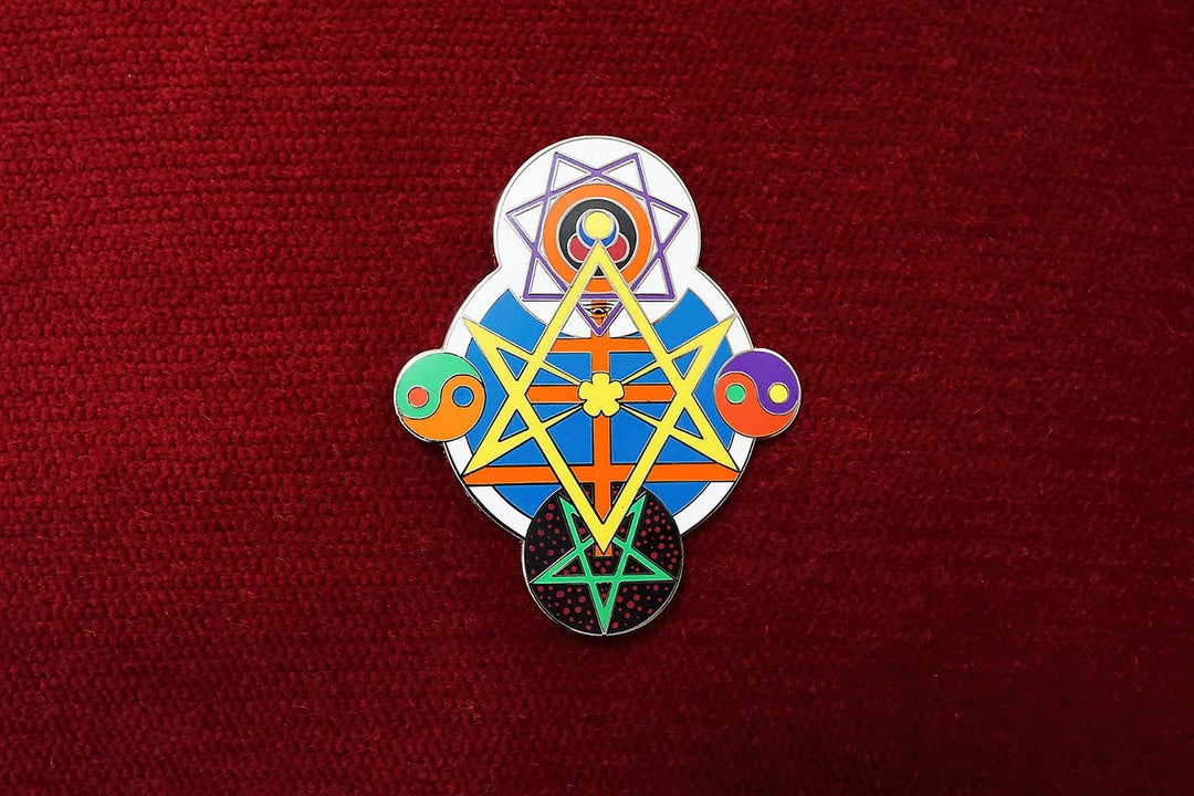 Enamel Pin: the Lamen of the Master Therion - Etsy