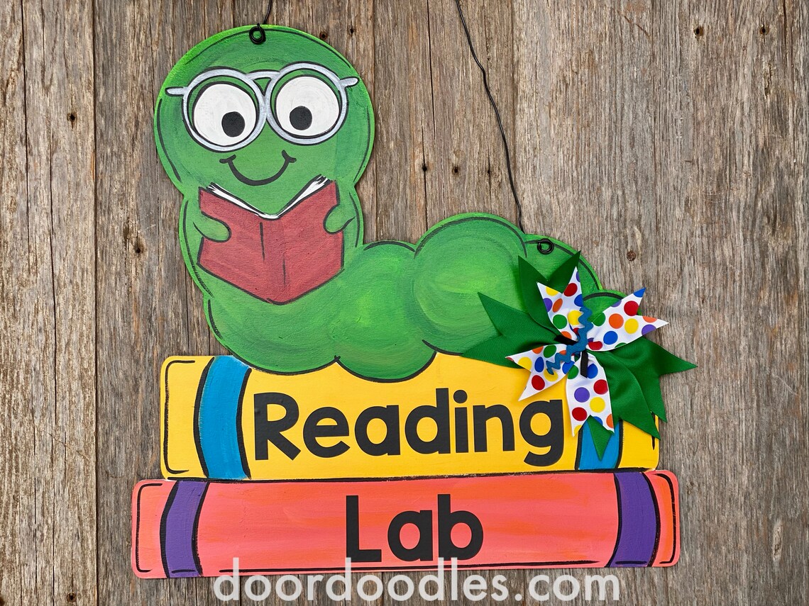 Books With Bookworm Book Worm Librarian Teacher Door Hanger - Etsy