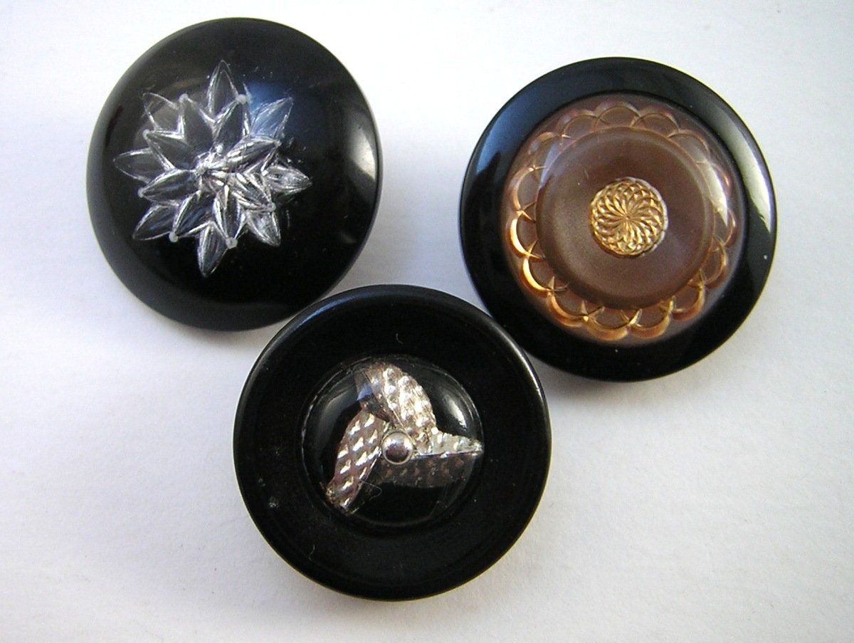 8 Fur Coat Buttons, Medium Size, Vintage 1950s, Lucite on Bakelite ...