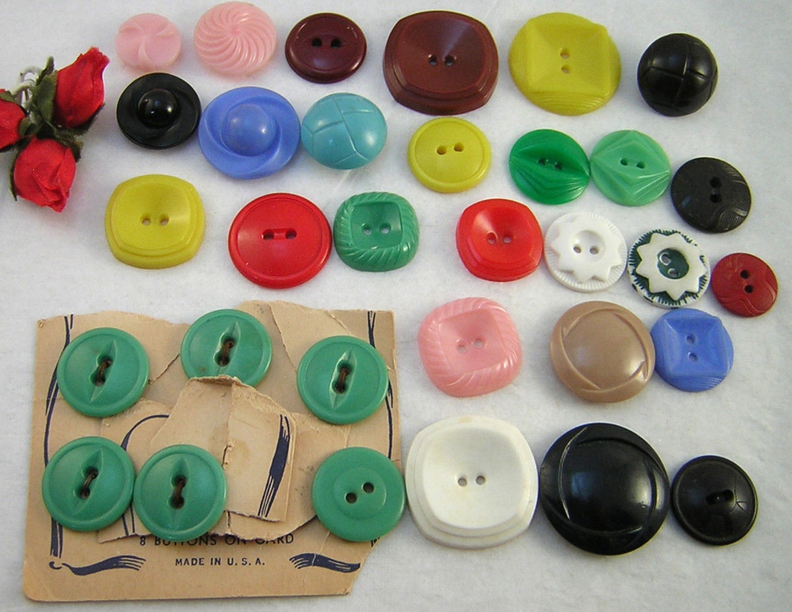 32 Colt Buttons, Colorful, Hour-glass Shanks, Sew-thru, Vintage Amino ...