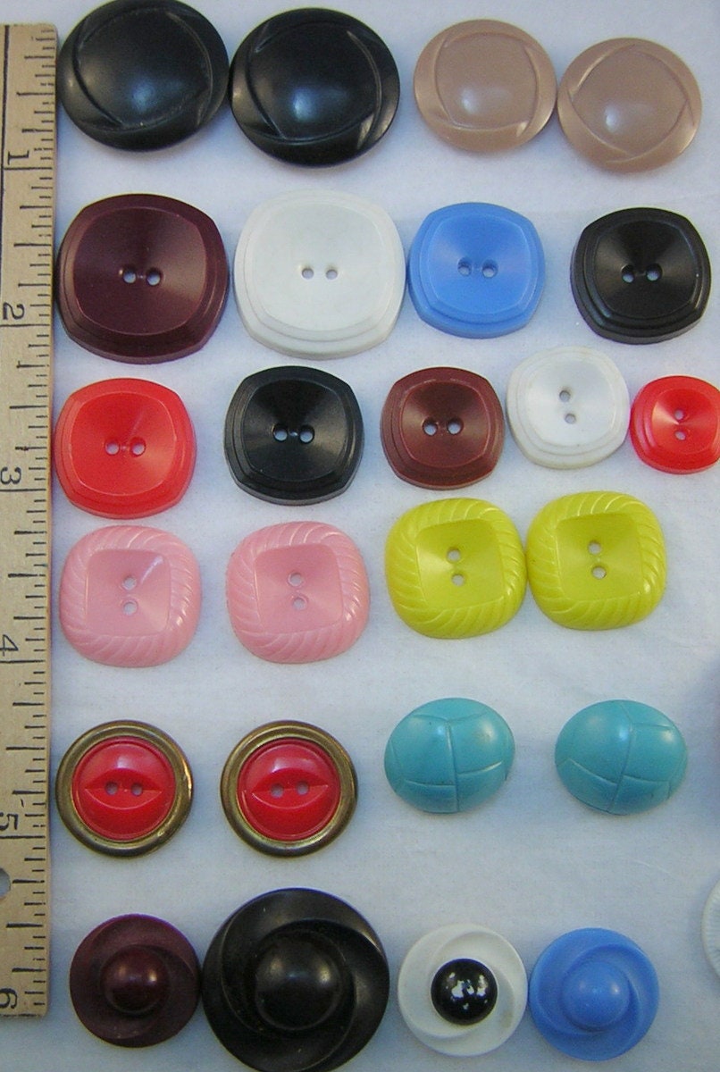 40 Colt Firearms Buttons, Coltrock, Amino Resin Vintage Collector ...