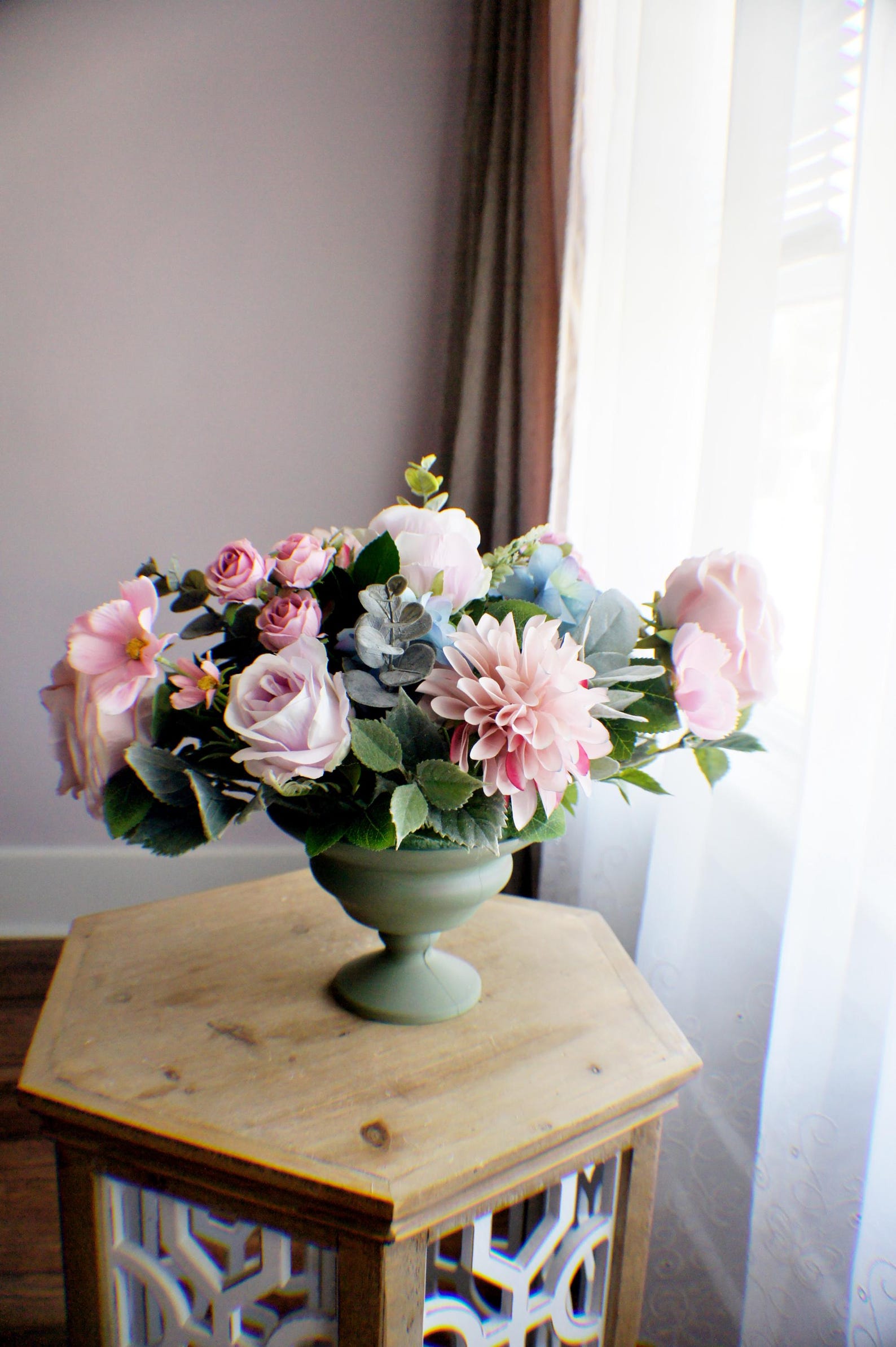 Farmhouse Ranunculus & Lavender Arrangement: White Ceramic Vase - Etsy