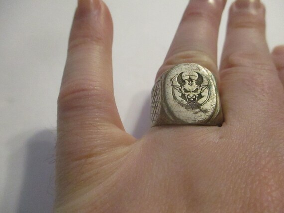 Antique Devil/Lucifer/Satan ring. 1910's to 1940's. U… - Gem