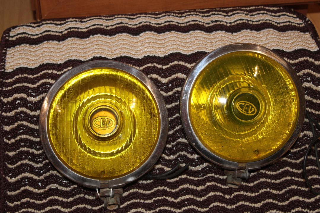 Lot of 2 C.E.V. CEV 155 Yellow Rallye Fog Lamps, Diameter 15.5cm ...