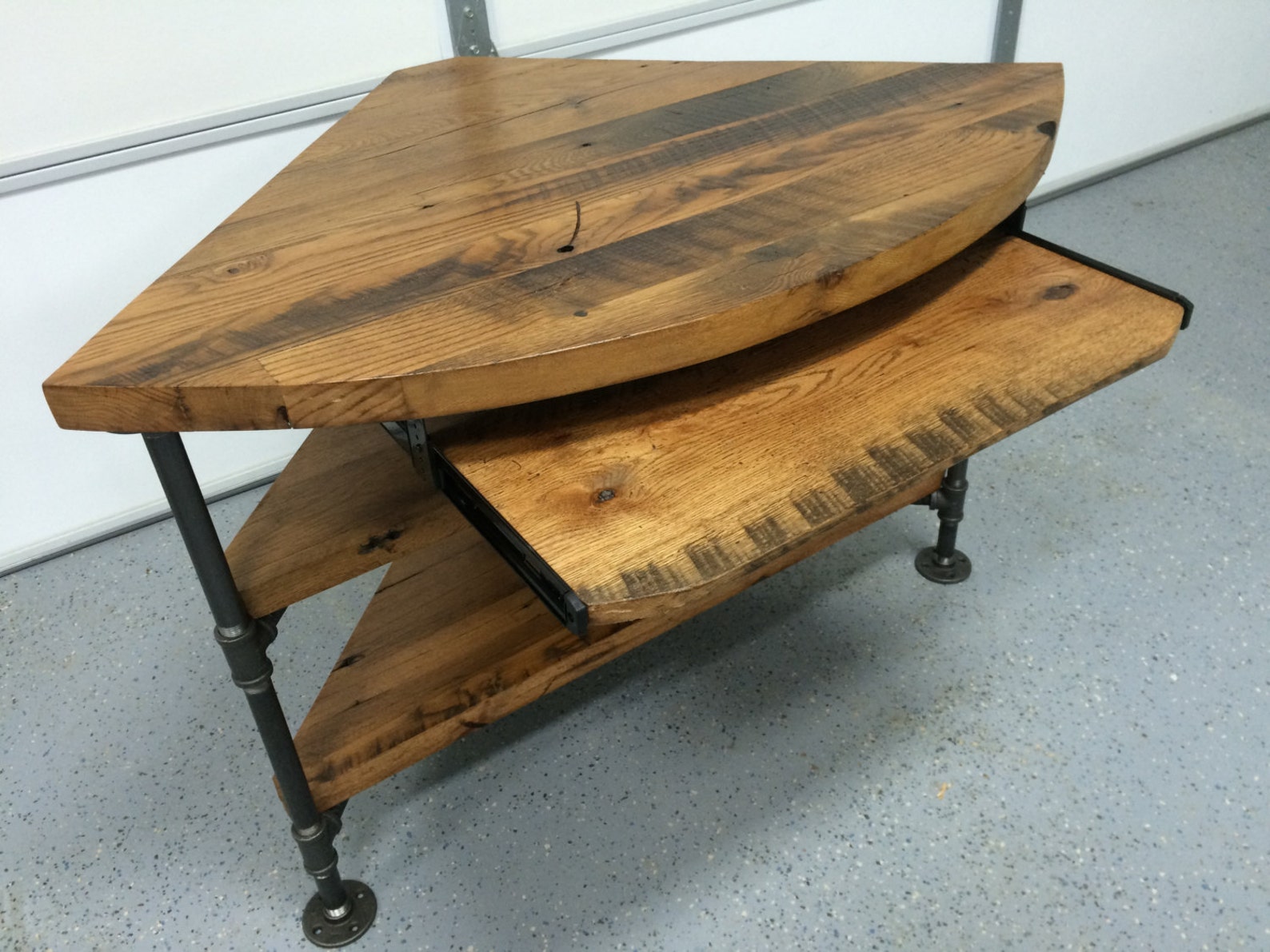 Reclaimed Wood Corner Table Desk- Solid Oak W/ Black Iron Pipe Legs. - Etsy
