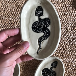 Snake Spirit Tray - Black Sgraffito/shiny Glaze Off-white Clay - Small ...
