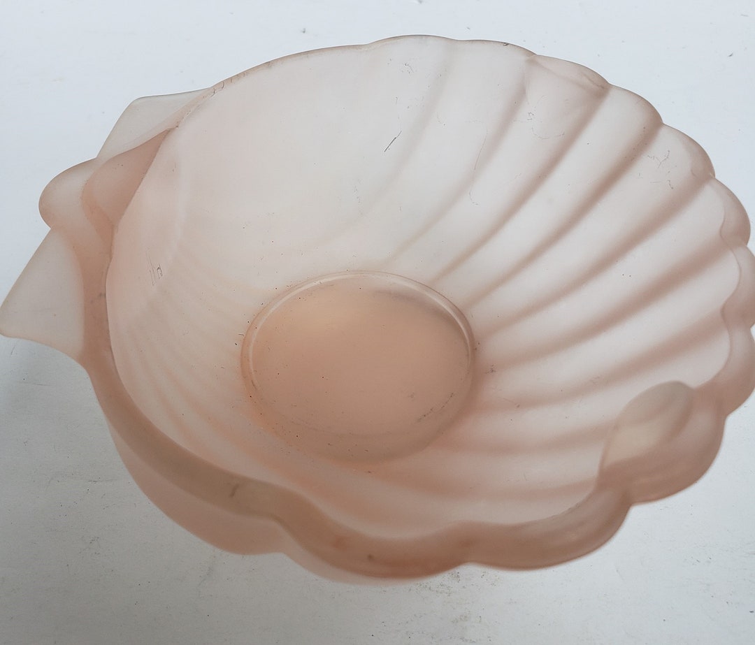 Vintage Pale Pink Frosted Glass Scallop Shell Shaped Bowl - Etsy