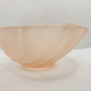 Vintage Pale Pink Frosted Glass Scallop Shell Shaped Bowl - Etsy