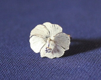 Hibiscus flower ring | Etsy