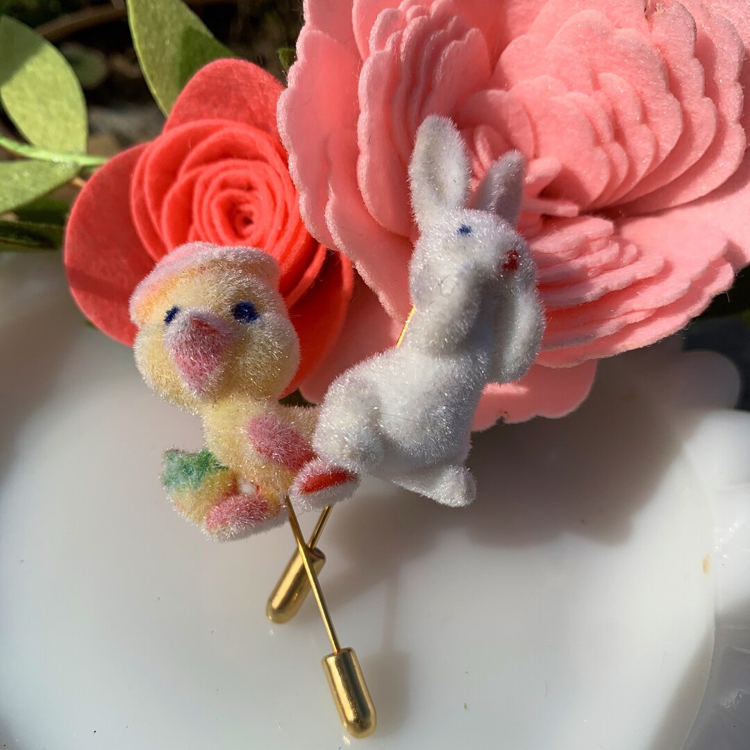 Vintage Fuzzy Easter Pins / Duckling Pin / Bunny Rabbit Pin / Flocked ...