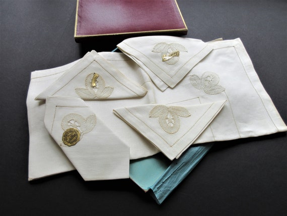 Vintage 1950's Belgium Linen Tablecloth With Four Napkins - Etsy