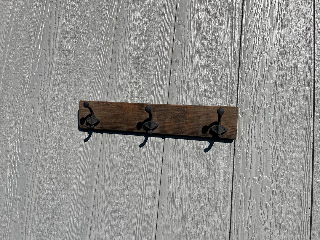 Rustic Farmhouse Coat Rack / Rustic Entryway Coat Rack/cabin Decor ...