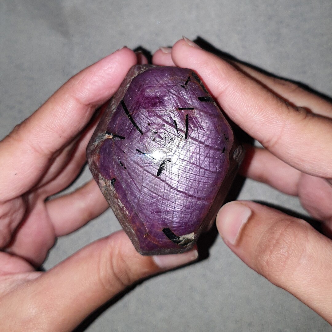 Star Ruby With Black Rutile Gemstone Wand : 2596.30cts Natural ...