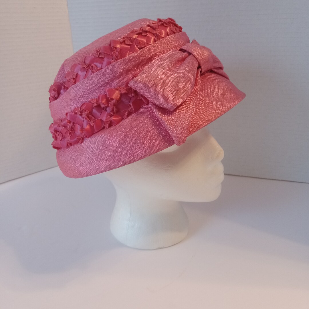 1950s Pink Bow Bucket Hat, Pink Shantung and Pink Rafia Braided Trimmed ...