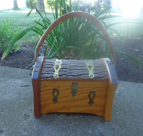 Vintage Rustic Wood Treasure Box w/ Floral Painted Li… - Gem