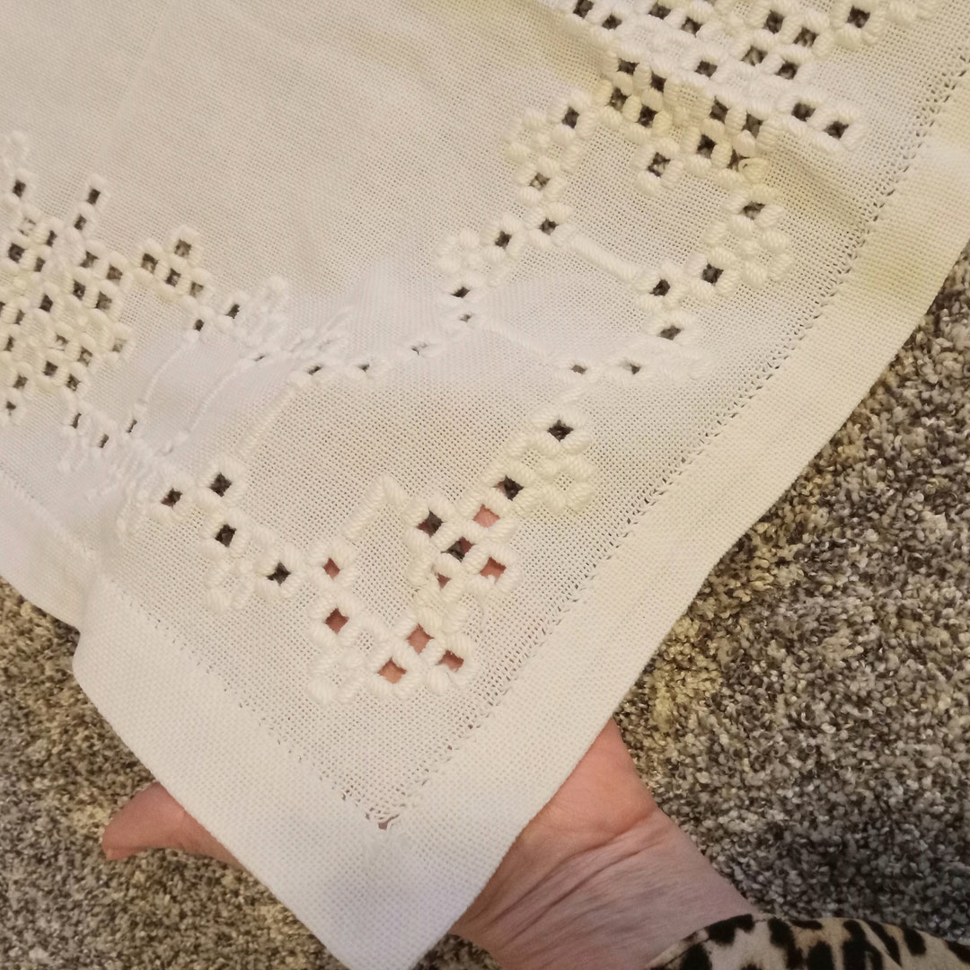 Hardanger Scandinavian Vintage Hand Drawn Stitched Tablecloth in Winter ...