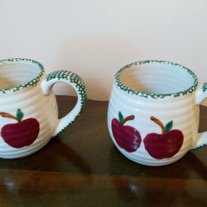 Primitive Folk Apple Green Spatterware Pair of Mugs Green Spongeware ...