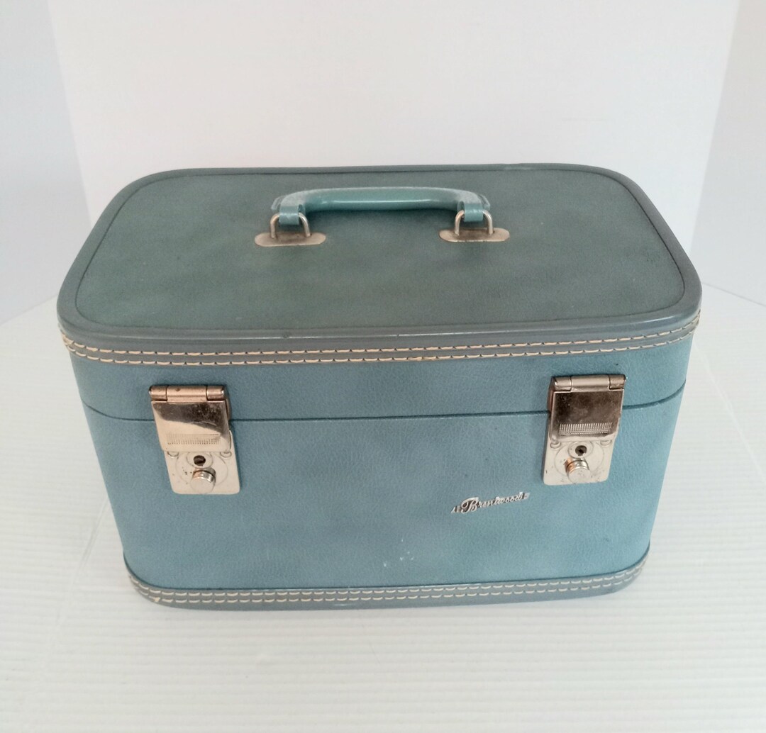 Mid-century BRENTWOOD Blue Train Case / Hardcase Cosmetic Travel Case ...