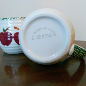 Primitive Folk Apple Green Spatterware Pair of Mugs Green Spongeware ...