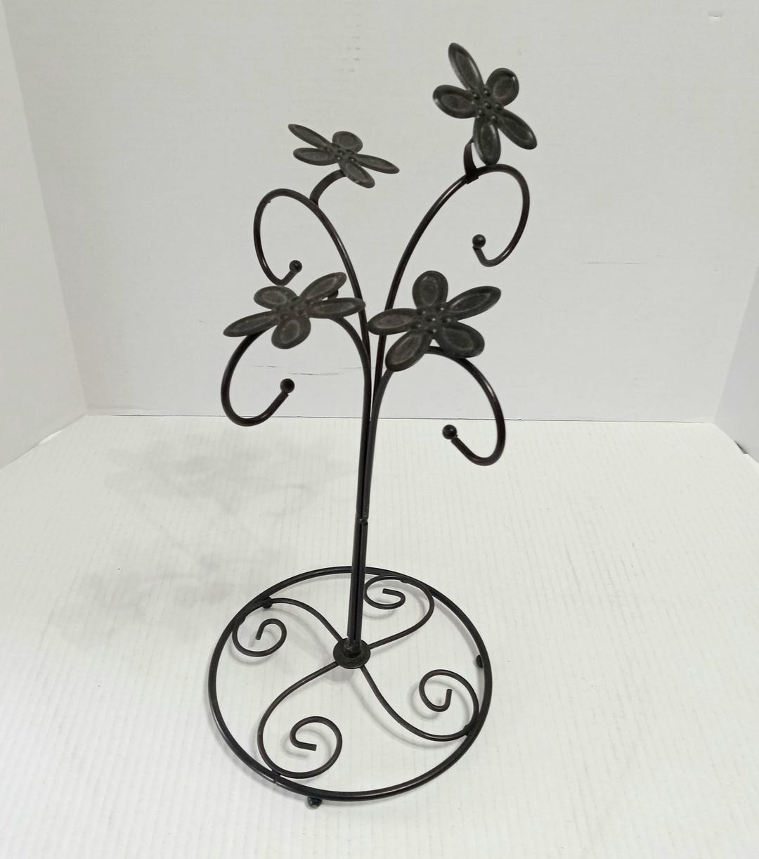 Black Metal Flowers Jewelry Hanger / Jewelry Display With Scrolled ...