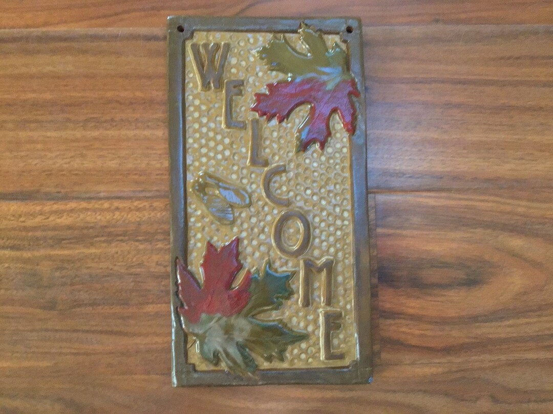 Maple Leaf Welcome Sign Fall Colors - Etsy