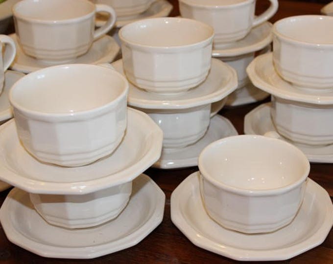Vintage Pfaltzgraff Heritage off White Cups and Saucers Lot of - Etsy