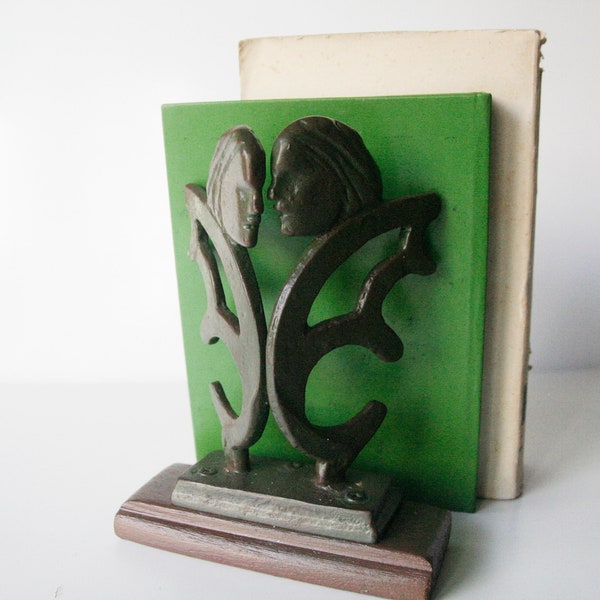 Love Bookends - Etsy